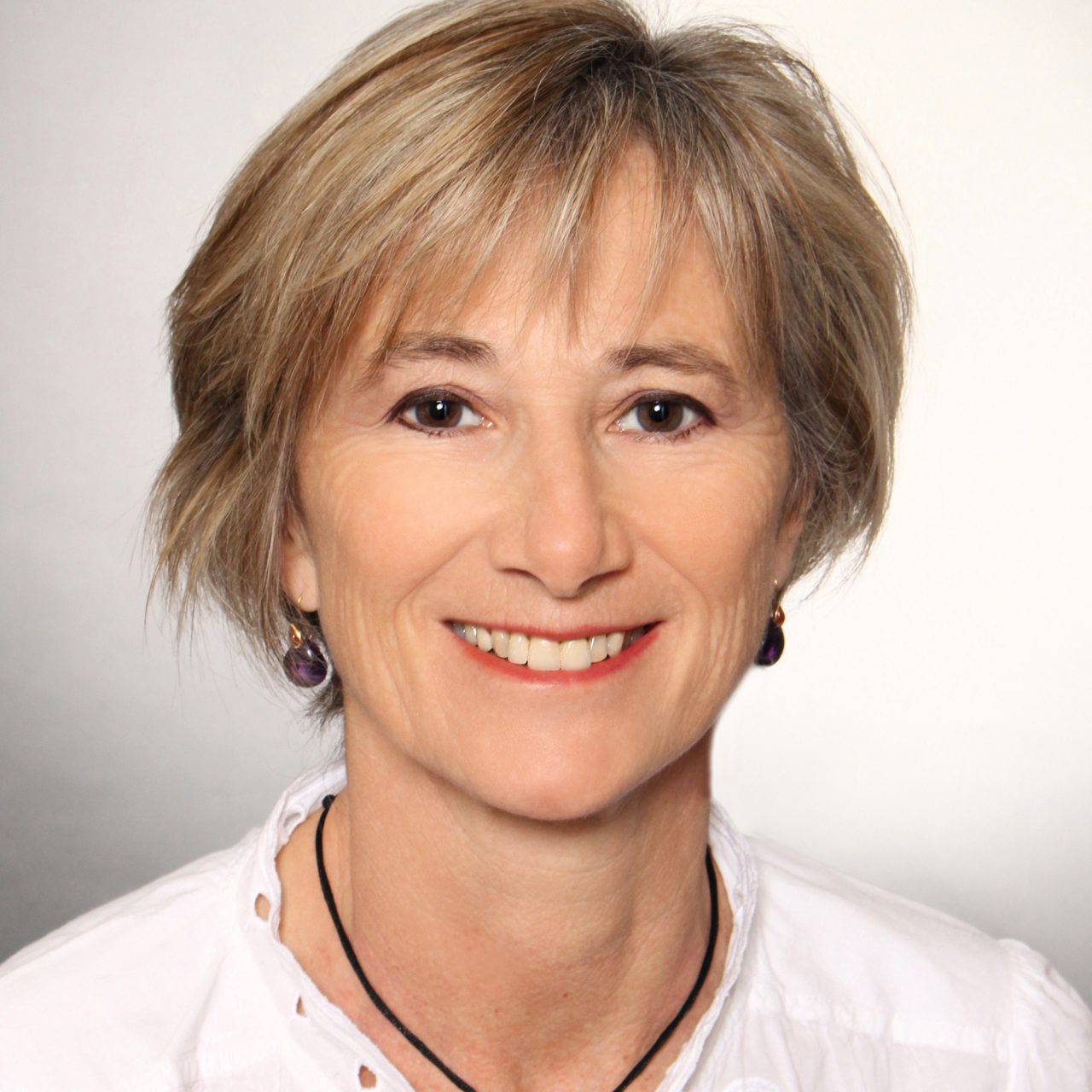 « Nous devenons de véritables caméléons ! » - Interview d’Isabelle ...